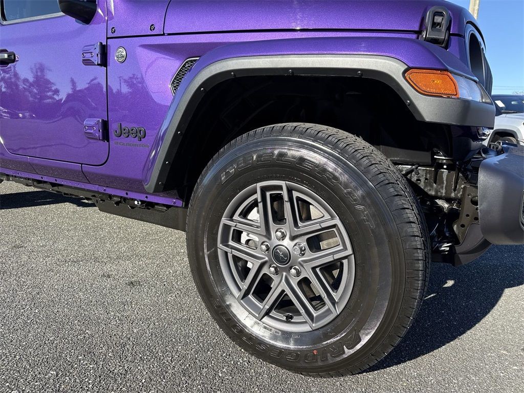 New 2026 Jeep Gladiator Sport S 4D Crew Cab in #L158257 | Morgan Auto Group